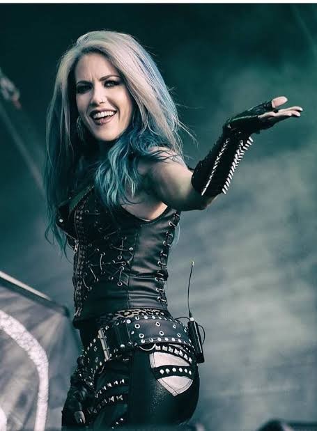 Hottest female lead singer.. : Page 6